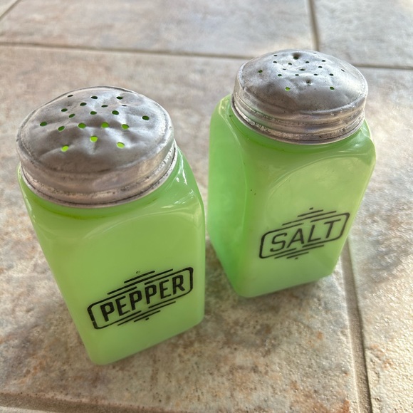 Kitchen | Vintage Jadeite Salt And Pepper Shakers | Poshmark